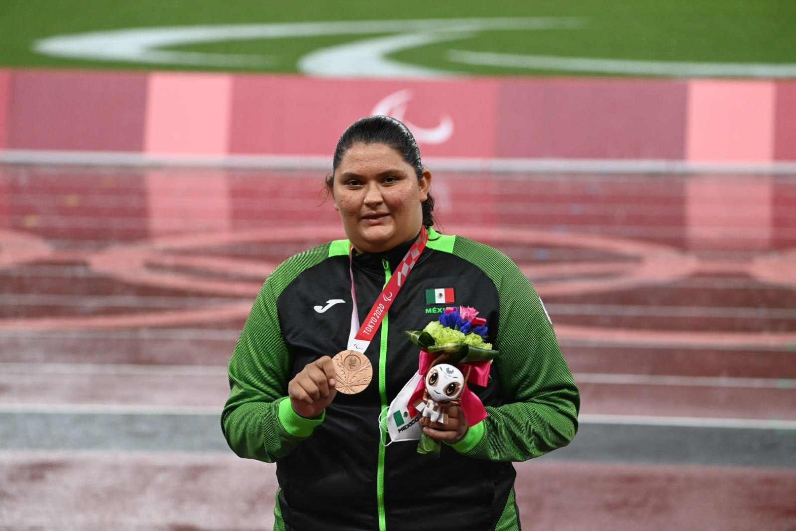 Rosa Castro gana medalla de bronce en lanzamiento de disco - IMER Noticias