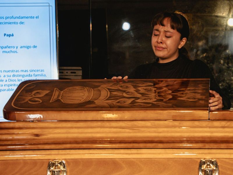 'Los funerales de papá', una obra controversial sobre un padre ausente - IMER Noticias