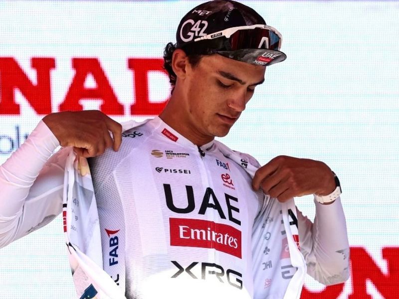 "Un sueño estar en esta posición": Del Toro, líder del Giro de Italia ...