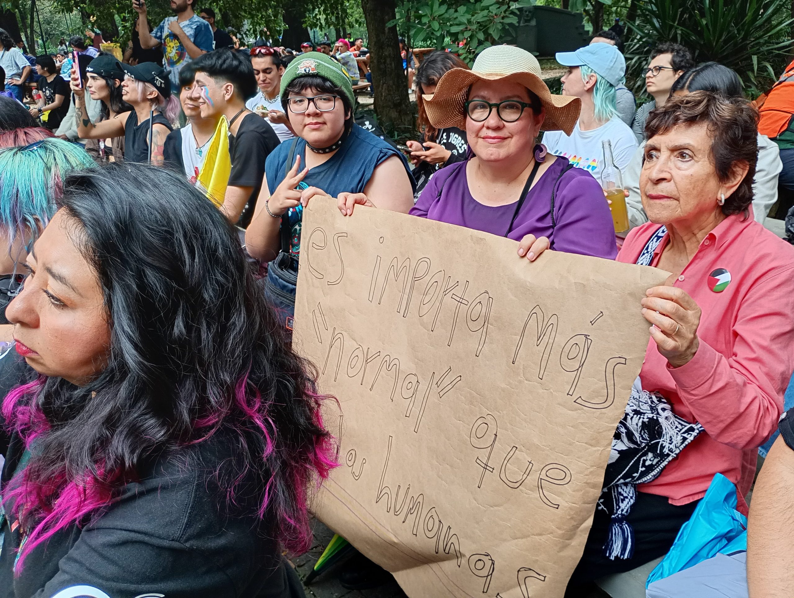 Marcha no binaria CDMX; exigen visibilidad y reconocimiento - IMER Noticias